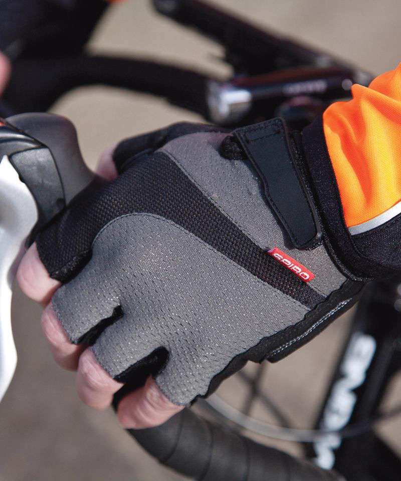 Spiro short glove | S257X | Darts Chester Ltd